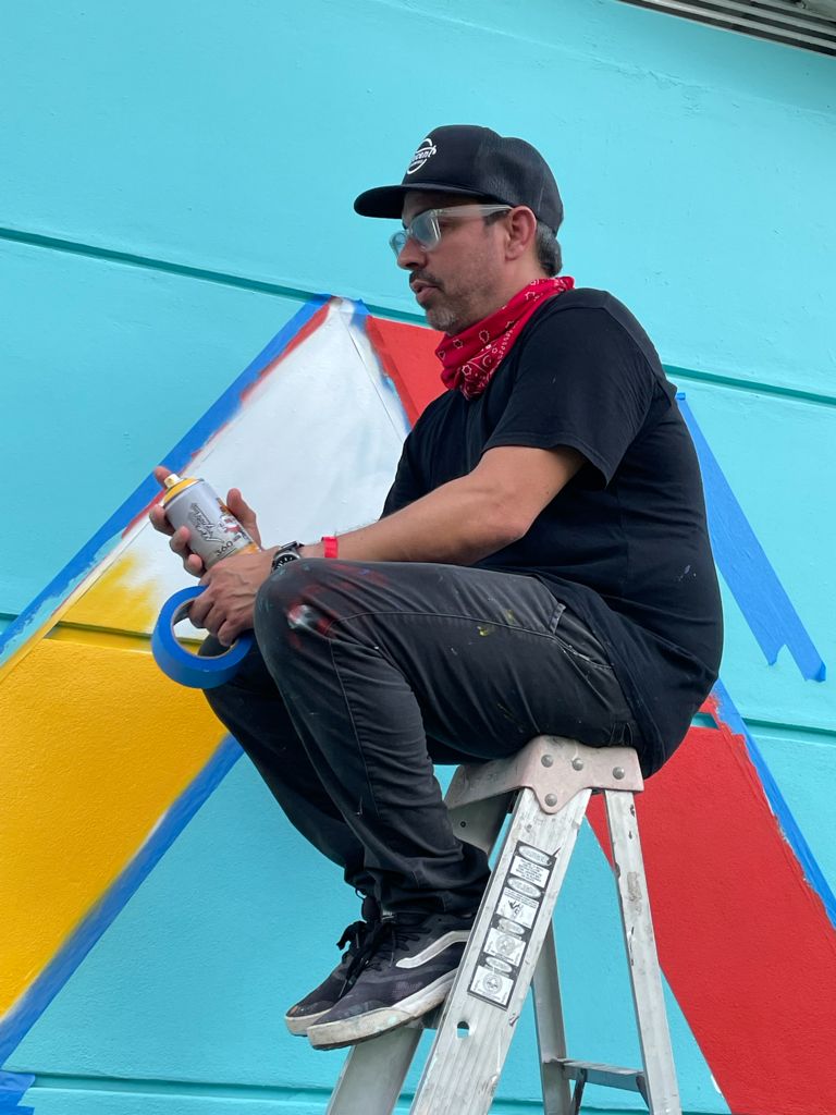 Teddy Kelly: el artista que conquistó al público con su arte – Mazatlan ...