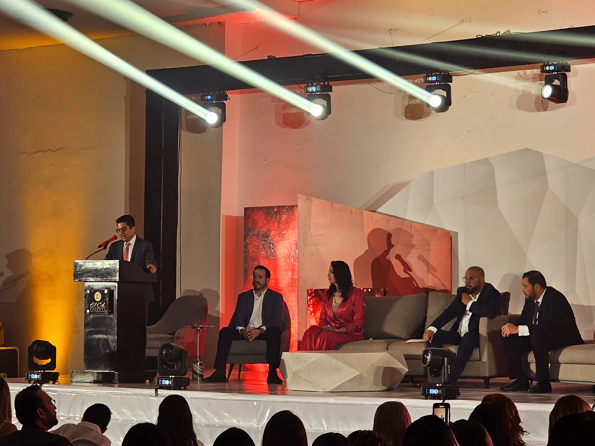 Lizantos celebra en grande su primera década como desarrolladores ...